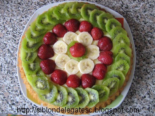 Si blondele gatesc: Tarta cu fructe