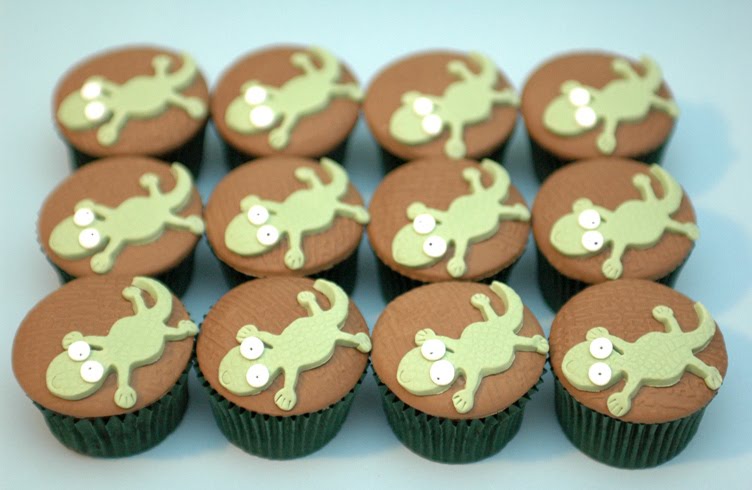 The Cupcake Gallery Blog: Crocs & lizards cupcakes