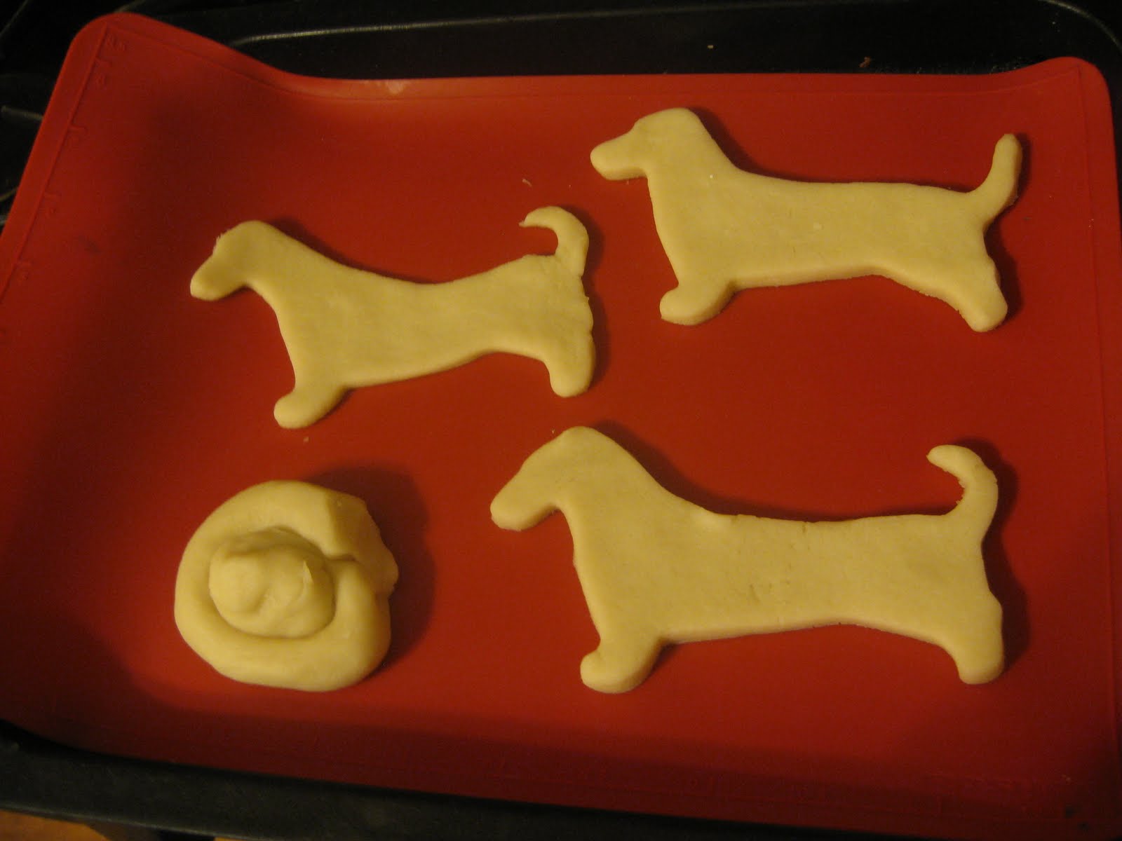 ThisIsWhyKtcIsHot: Dachshund Cookies...Sort of