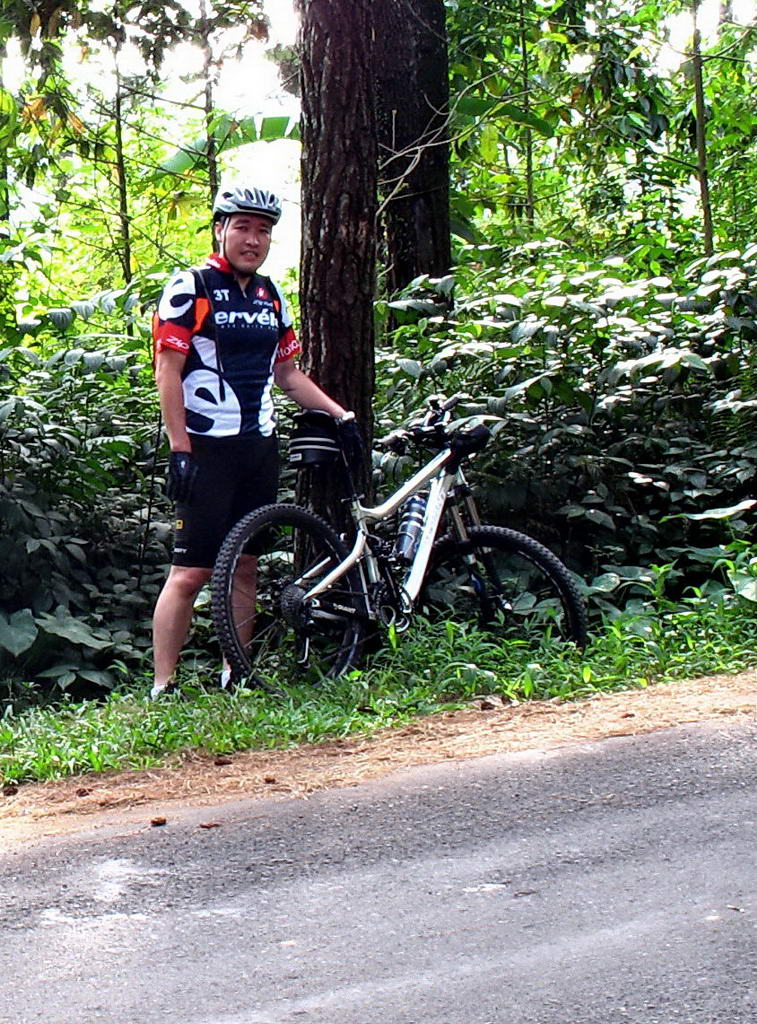 Gowes-aH: Sepedahan Sendiri: Uphill Gunung Pancar