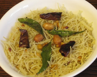 Delectable Vegetarian Recipes ...: Puli Sevai / Tangy Tamarind Rice Noodles
