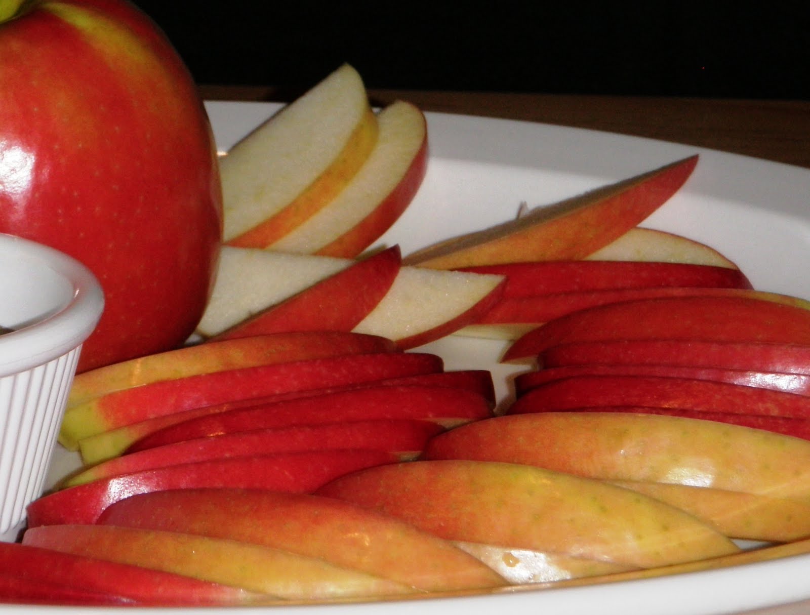 Sandra's Alaska Recipes: SANDRA'S CREAMY TOFFEE DIP with APPLE SLICES