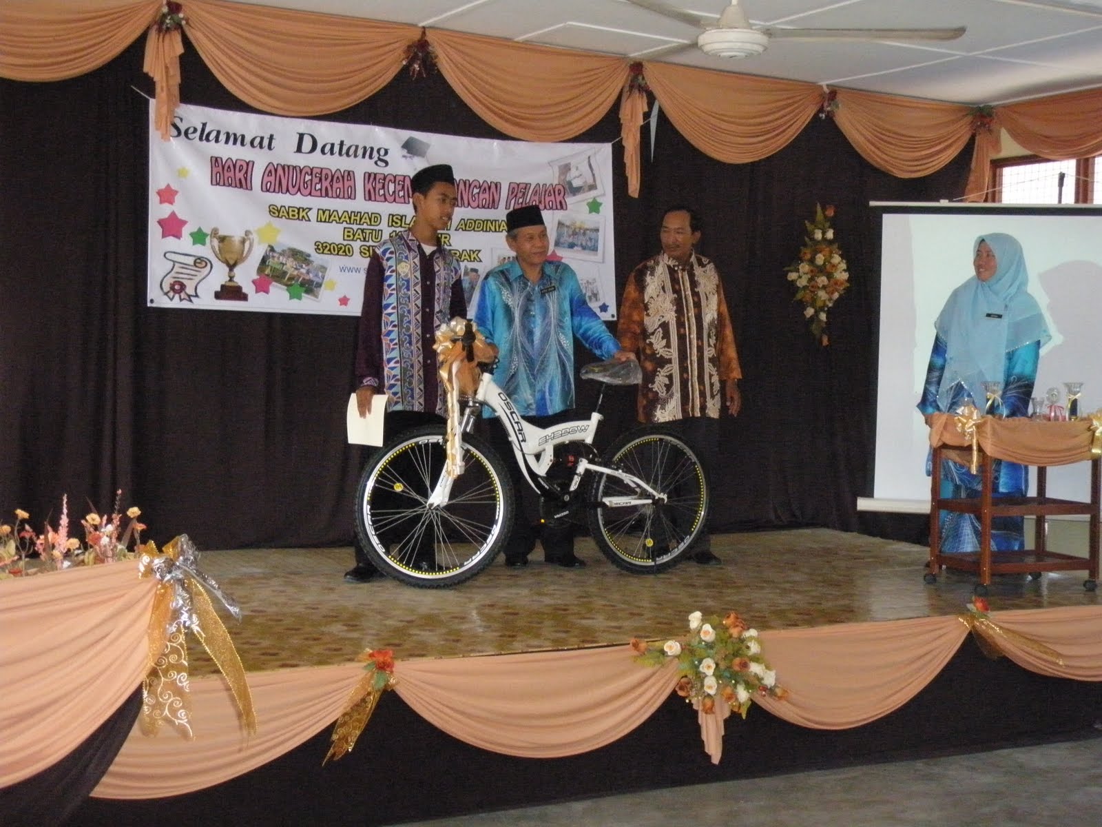 UNIT BIMBINGAN DAN KAUNSELING SABK MAAHAD ISLAHIAH ADDINIAH BATU 10 LEKIR