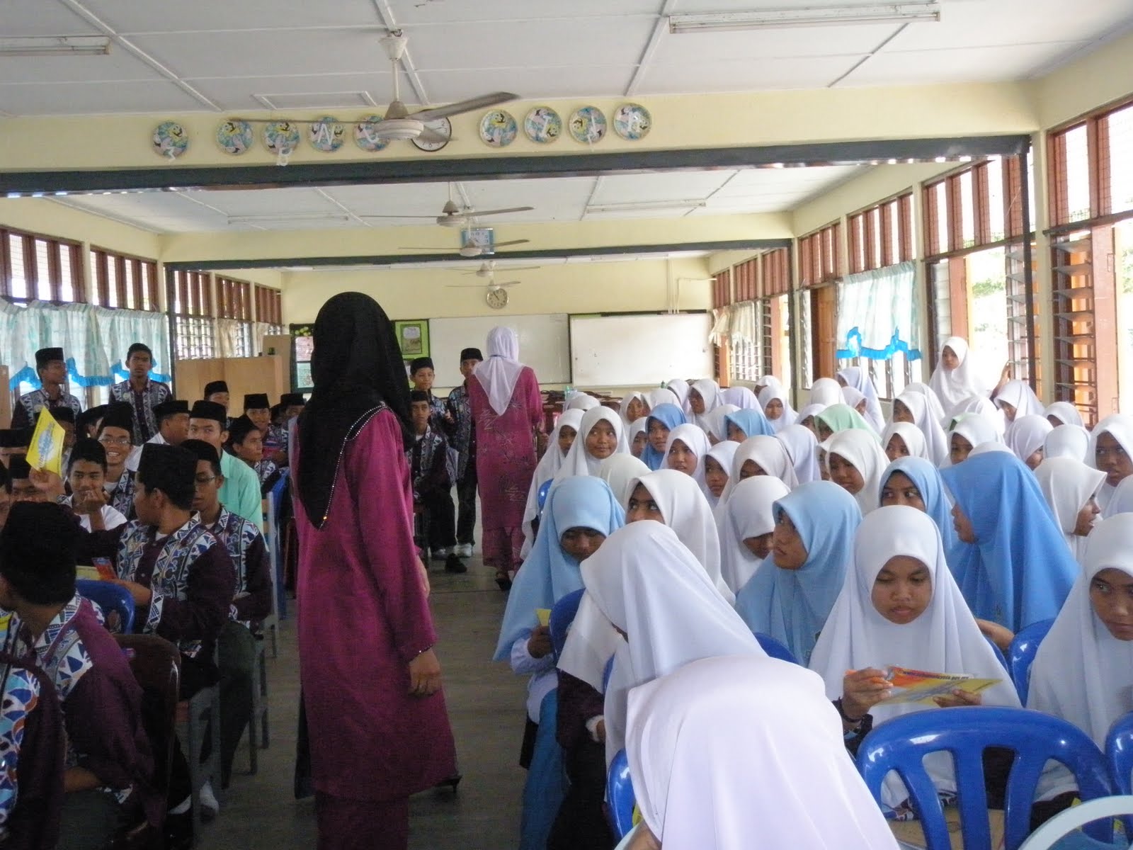 UNIT BIMBINGAN DAN KAUNSELING SABK MAAHAD ISLAHIAH ADDINIAH BATU 10 LEKIR