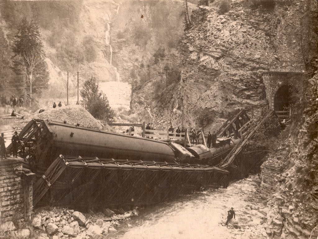 O calatorie prin fascinanta lume feroviara.: ACCIDENTELE DE LA VALEA ...