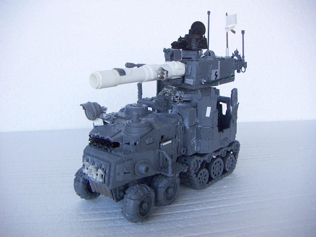 AddictedToStyrene: WH40K - Ork Battlewagon with KillKannon