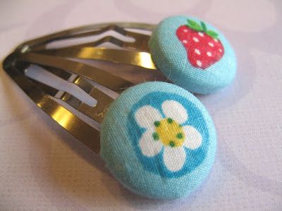 Cutie Stuffs: Fabric Covered Button Hair Accessories