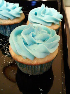 Sarah Elizabeth Bakes: Blue & Green Cupcakes