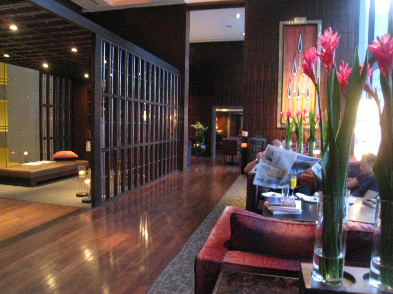 Hungry in Bangkok: Mandarin Oriental Lounge (Singapore)