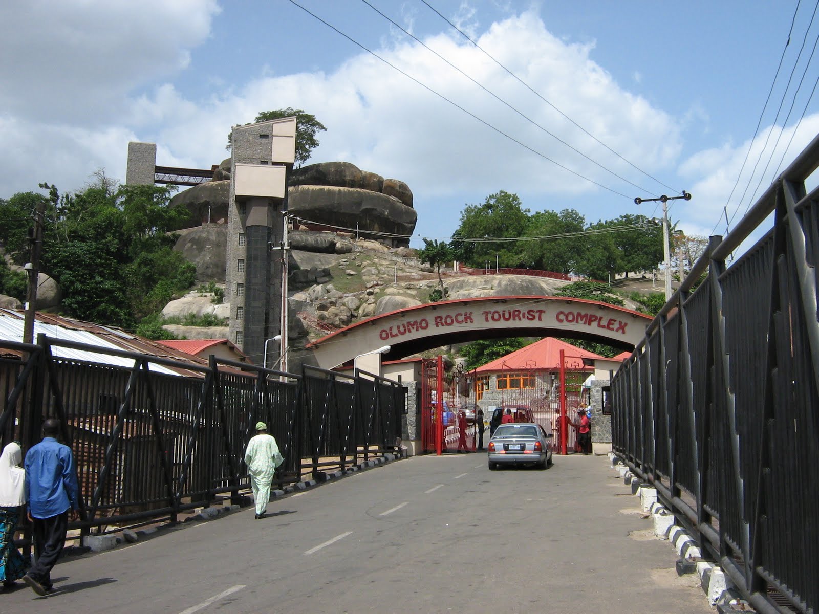 Hotels and Tourism in Nigeria: HAVE YOU CONSIDERED VISITING OLUMO ROCK ...