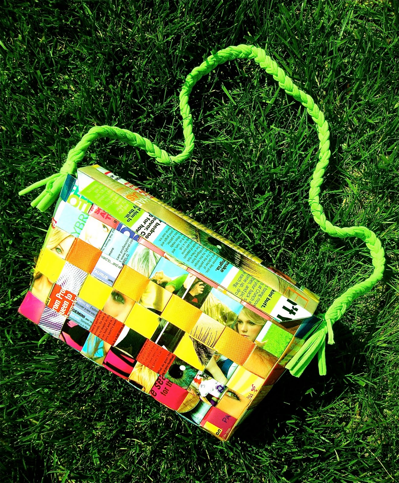 Bagazines: New Summerize Upcycled Magazine Purse