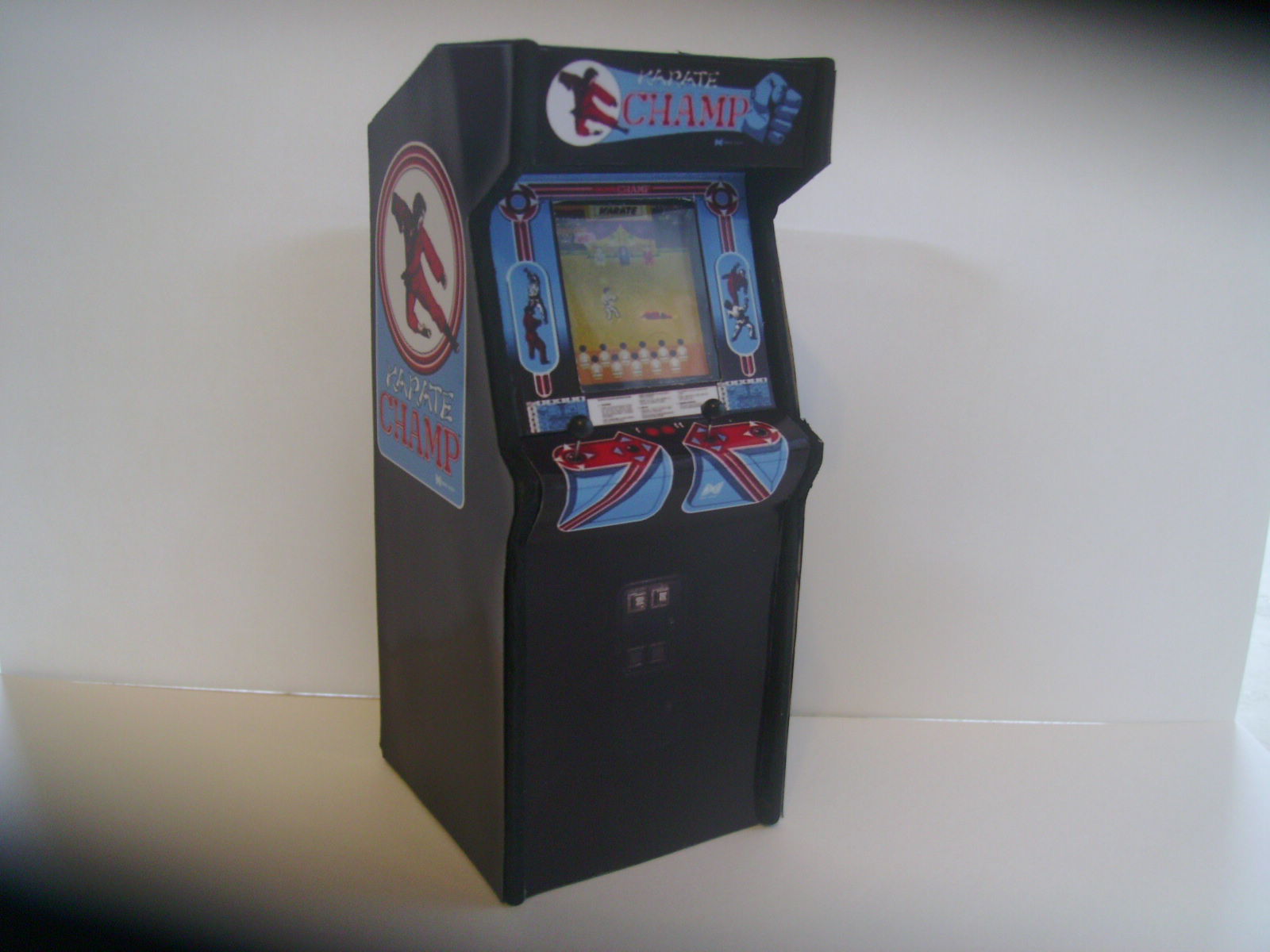 Retro Heart: KARATE CHAMP! - Custom Scale Arcade Model