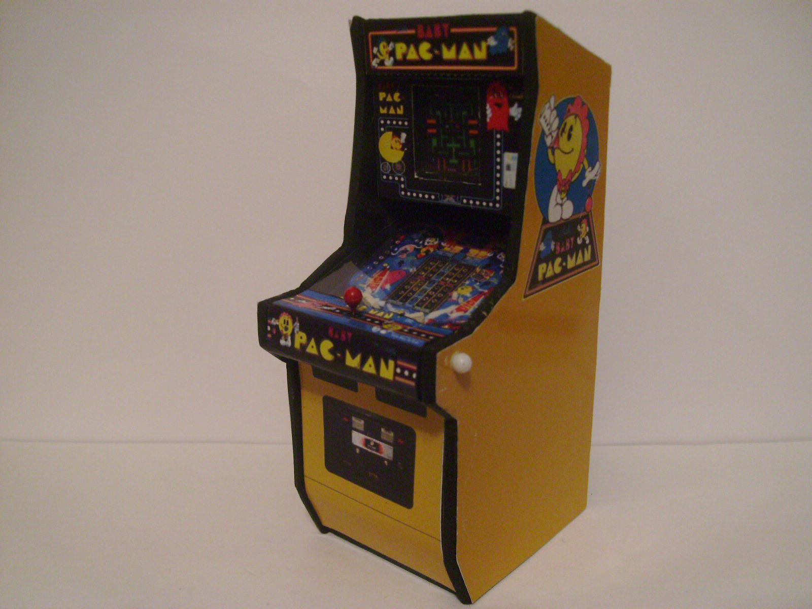 Retro Heart: BABY PAC-MAN Custom Scale Pinball Arcade Model