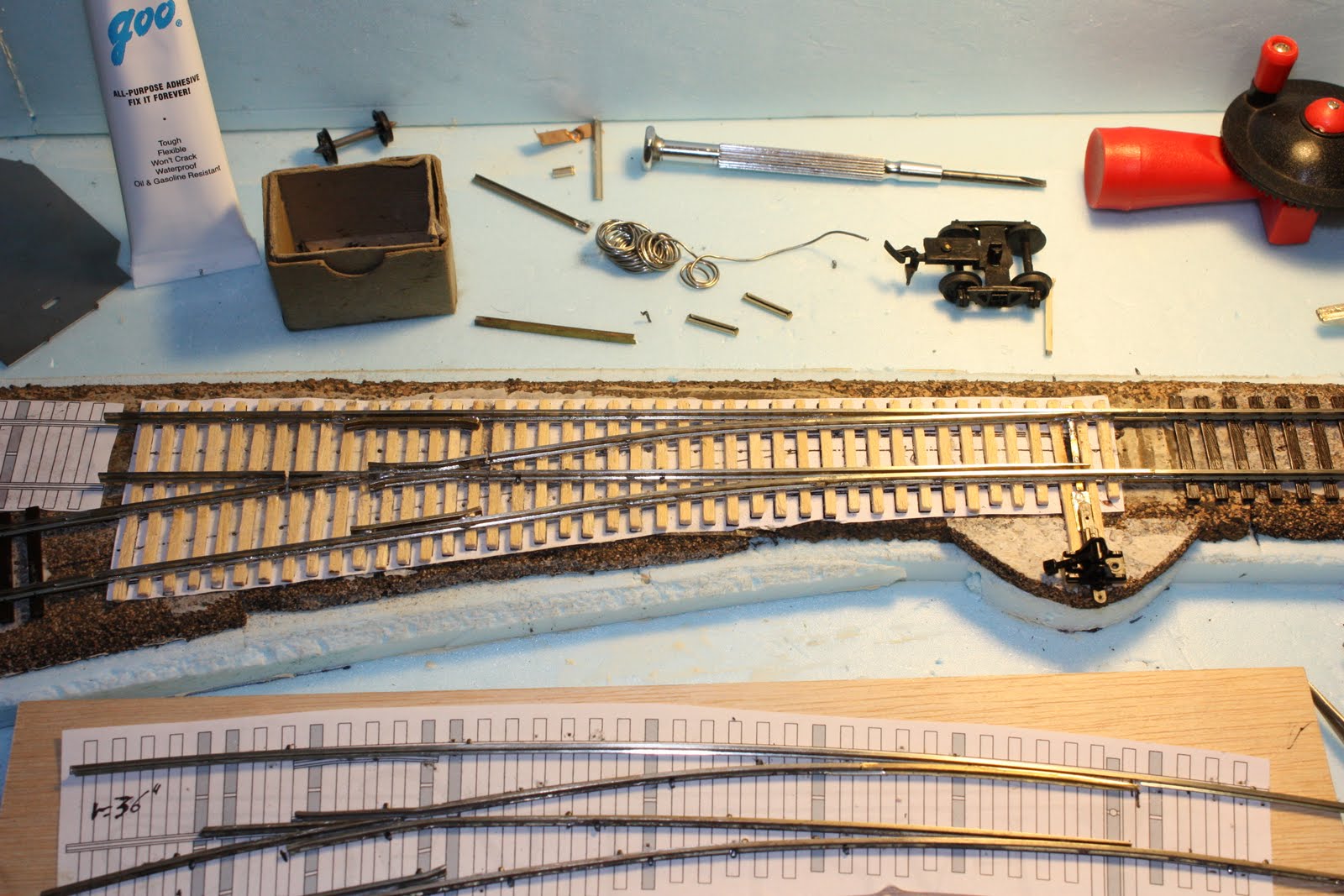 Dean's Model Railroad: Hand made turnouts