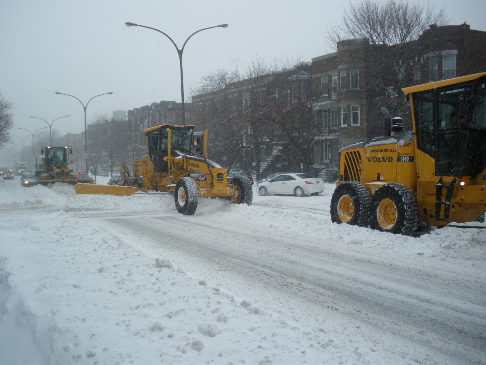 Briques du Neige: 4-5 cm of snow
