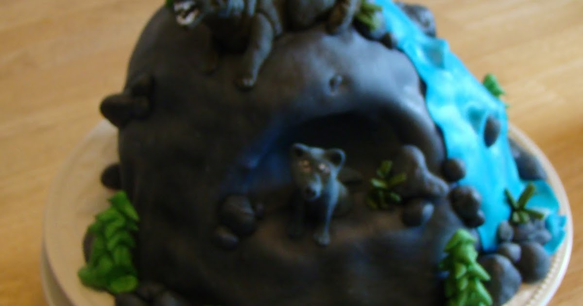 Layers of Love: Werewolf cake