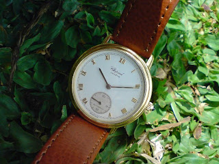 TIME HEALS: Beautiful Chopard Linea D'Oro