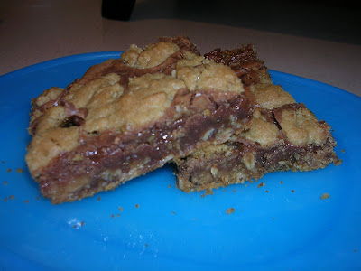 Tried and True Yummy Recipes: EVIL OATMEAL BARS