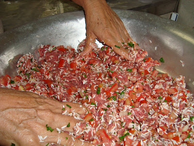 Alquimia na @CozinhaDaVice: Mafufo (Charuto de repolho)