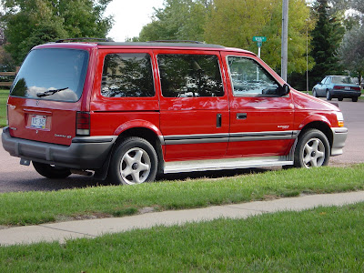 1993 Dodge Caravan SE Sport Wagon: Exterior