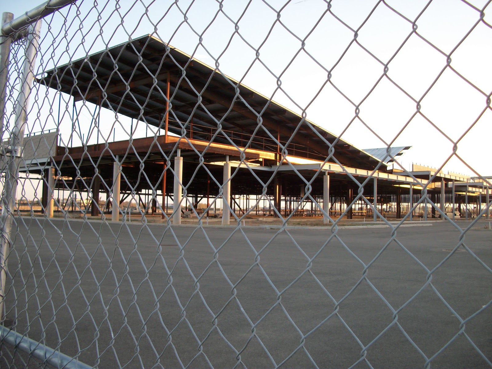 Architecture Trek: Ghost Mall