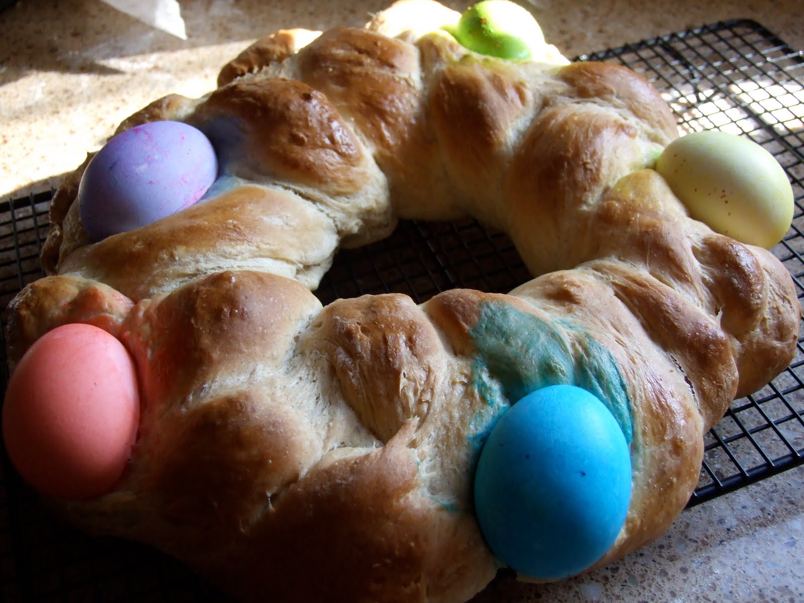 The Good Life Gourmet: Easter Egg Bread