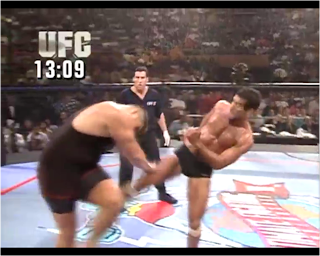 UNIVERSO MMA: UFC 7 Varelans (Trapfighting) vs Marco Ruas (RVT)