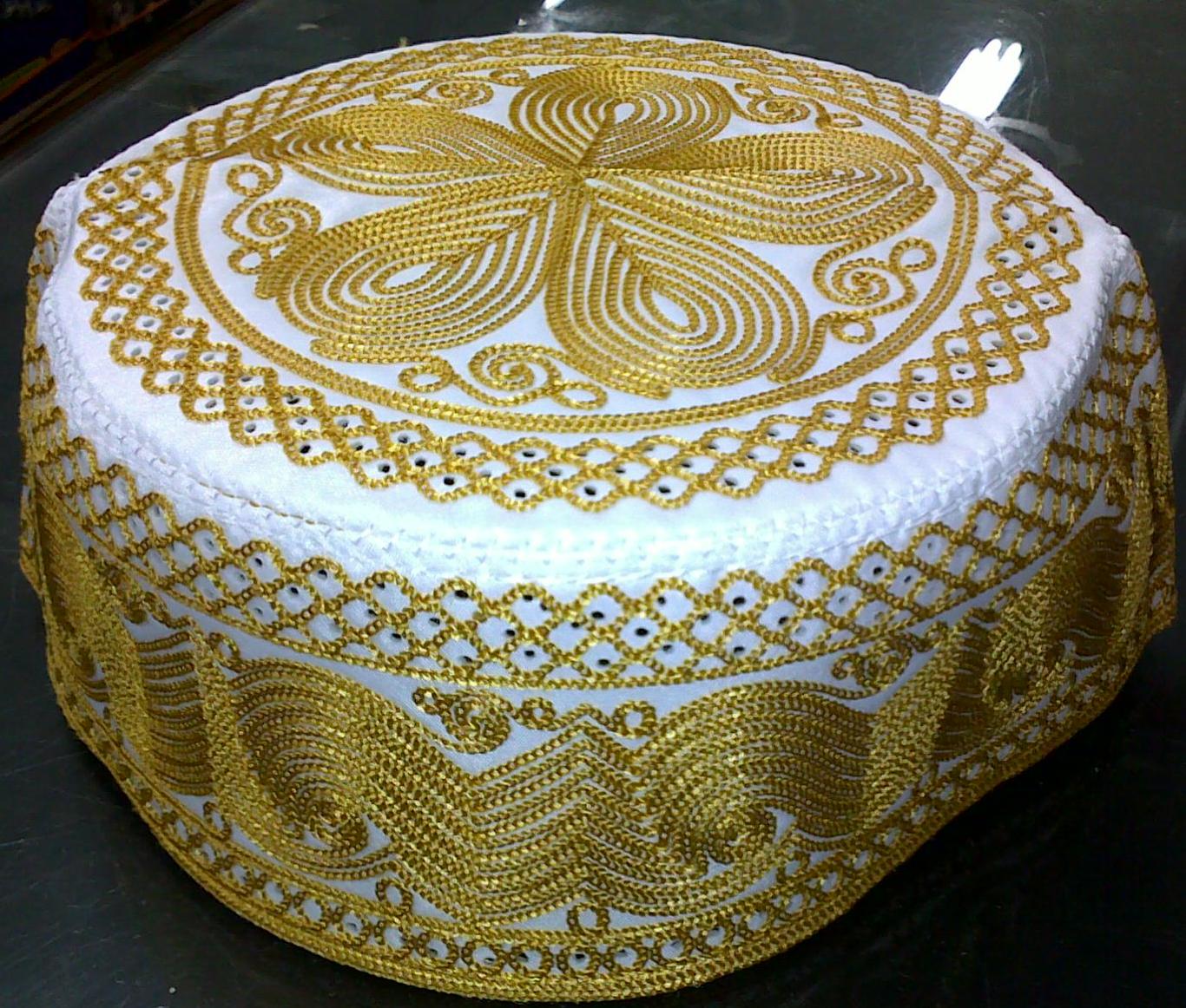 Penjual Buku Agama Islam, Al - Quran, Sejadah, Kopiah, CD Al - Quran ...