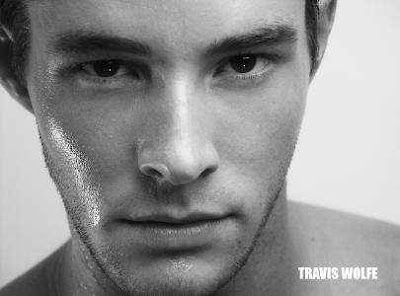 MGA SIKAT: TRAVIS WOLFE