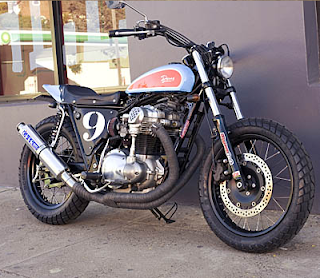 Deus W650 Street Tracker - Pipeburn