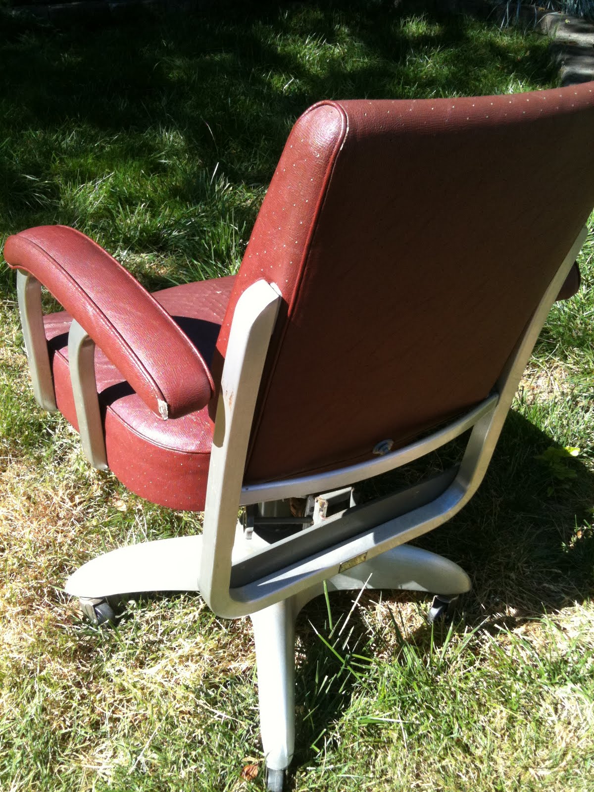 SEATTLE JUNK LOVE: SOLD- ca.1939 Good Form Comfort Master 3129 office ...
