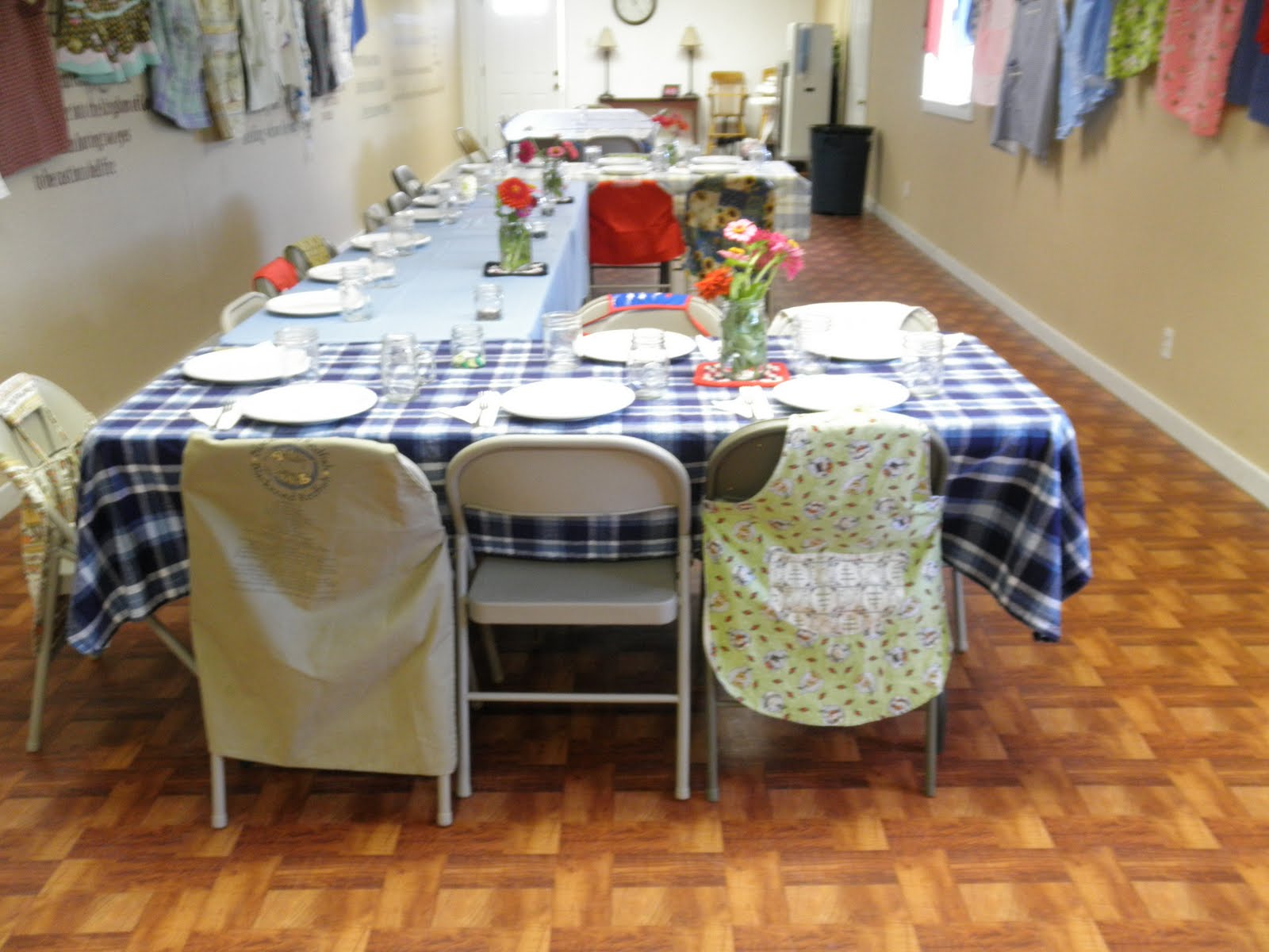 Missy's Homemaking Adventures: Apron themed Banquet