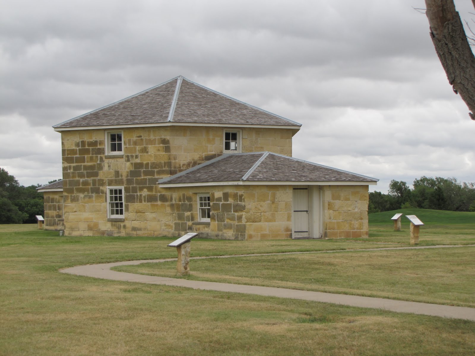 George & Sandy's Great Adventure: Reporting from Fort Hays, Kansas