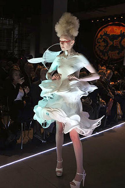 If It's Hip, It's Here (Archives): From Spray Can To Catwalk. Fabrican ...