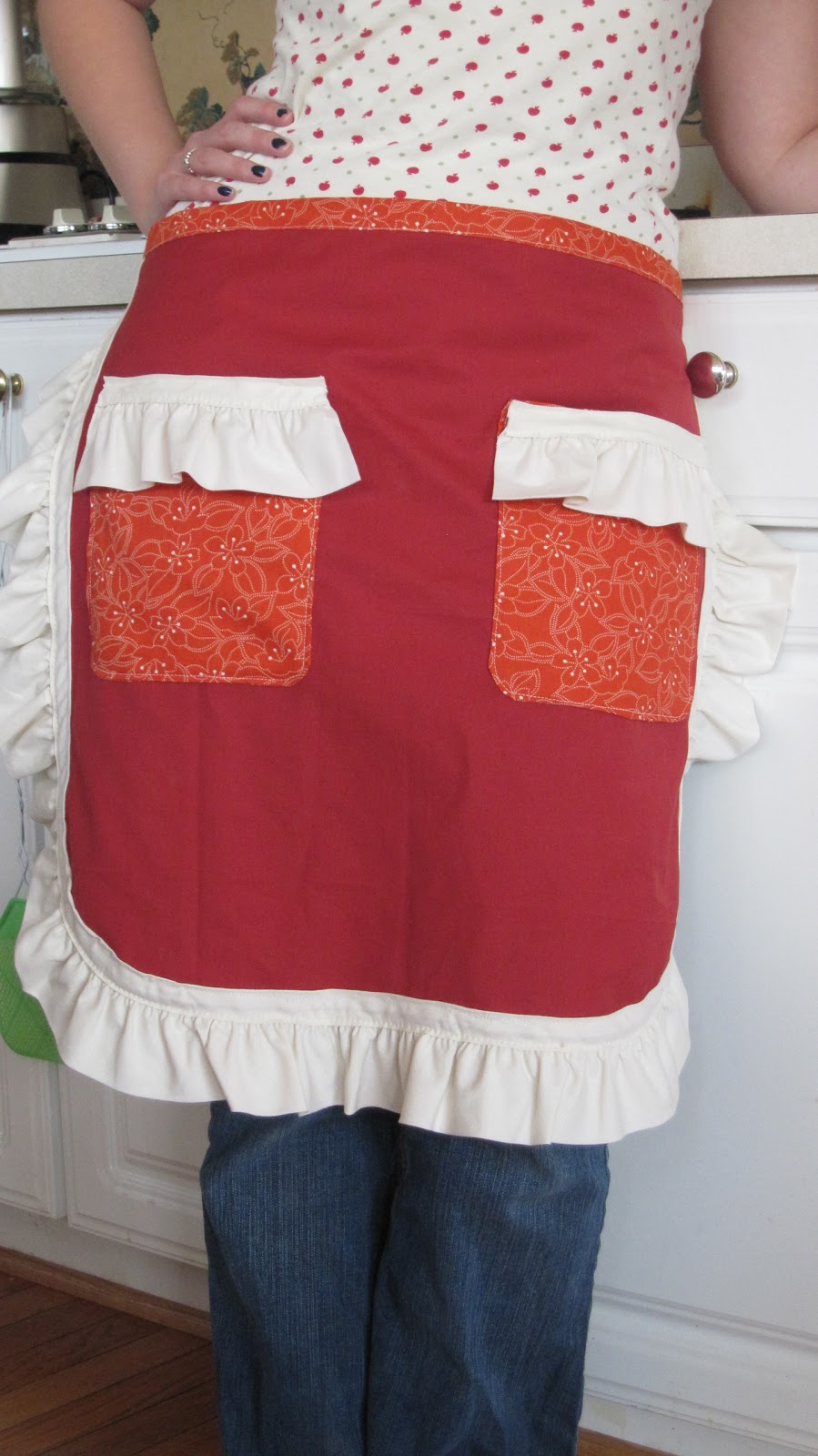 Kitty Cats and Airplanes: Tutorial Tuesdays- Napkin Apron