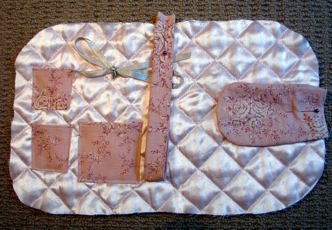 Cotton Kiwi: Tiny Doll Carrier Tutorial (pic heavy)