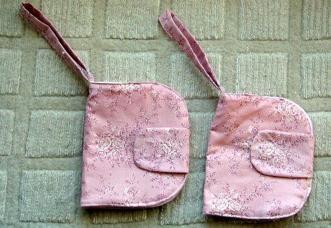 Cotton Kiwi: Tiny Doll Carrier Tutorial (pic heavy)