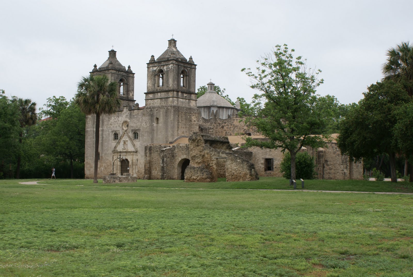 Panhandle Poetry and Other Thoughts: Mission Concepcion, San Antonio, Texas