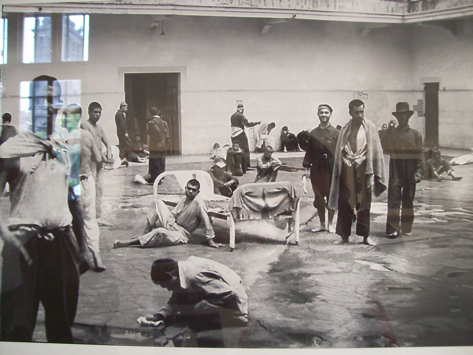 Historias Urbanas: Fotos del Manicomio de la Castañeda